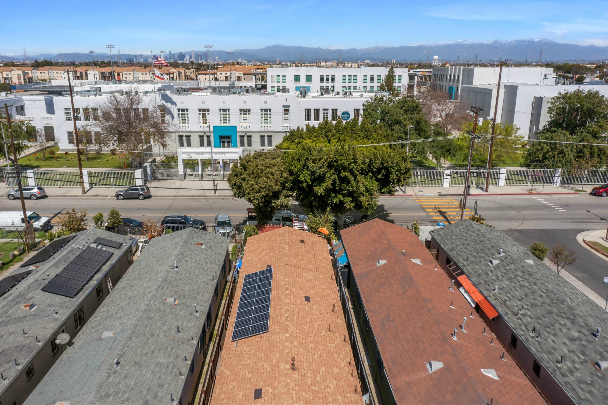 Malarkey’s Cool, Smog-Reducing Roofing Shingles Part of LA Circular ...